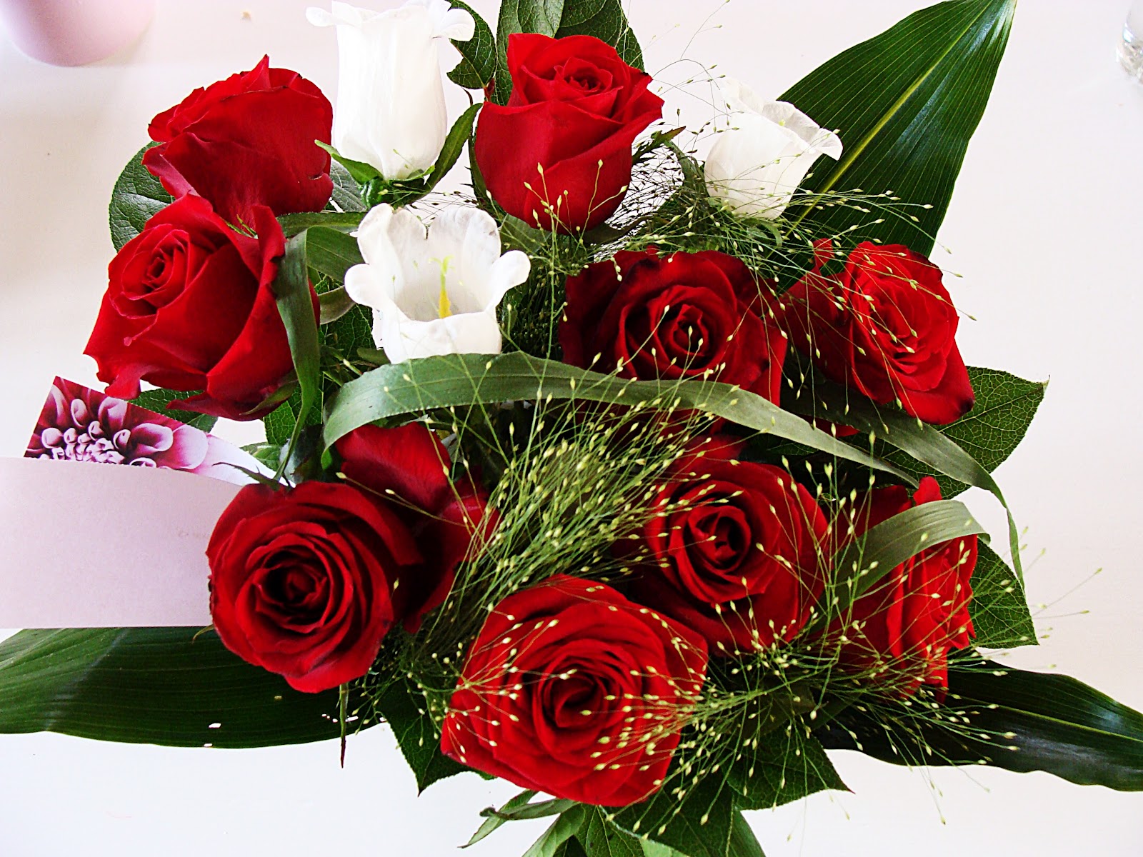 Vanilj med lite rött: Att få blommor