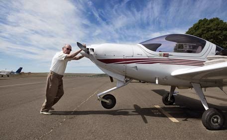 Phool aur Kankar: 95-Year-Old Man Sets World Record As Older Active Pilot