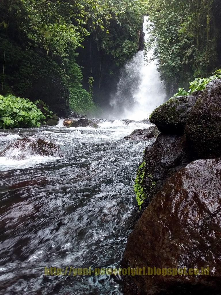 Air Terjun Telunjuk Raung, Secuil Surga di Kaki Gunung Raung — Diary ...