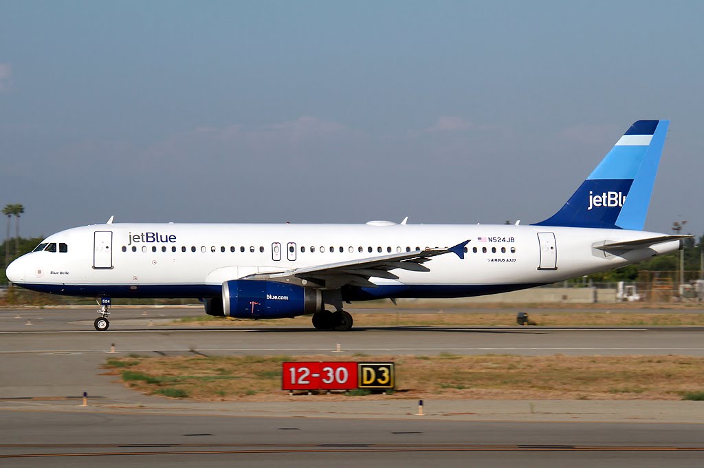 Aero Pacific Flightlines: Photo of the day / New jetBlue tail Livery?