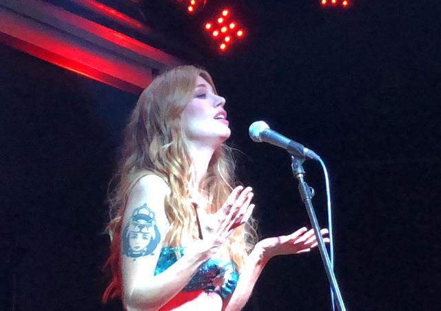 MARIA CAMPOS TRIUNFA EN SU PRESENTACIÓN EN MADRID