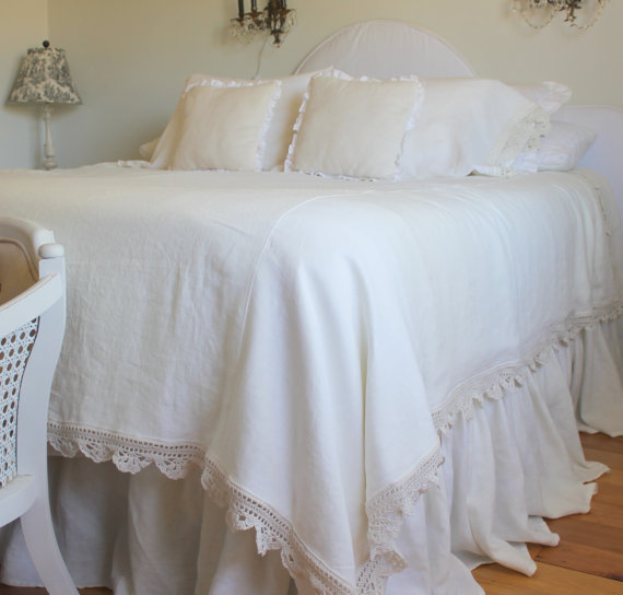 Ticking and Toile: ~linen & lace~