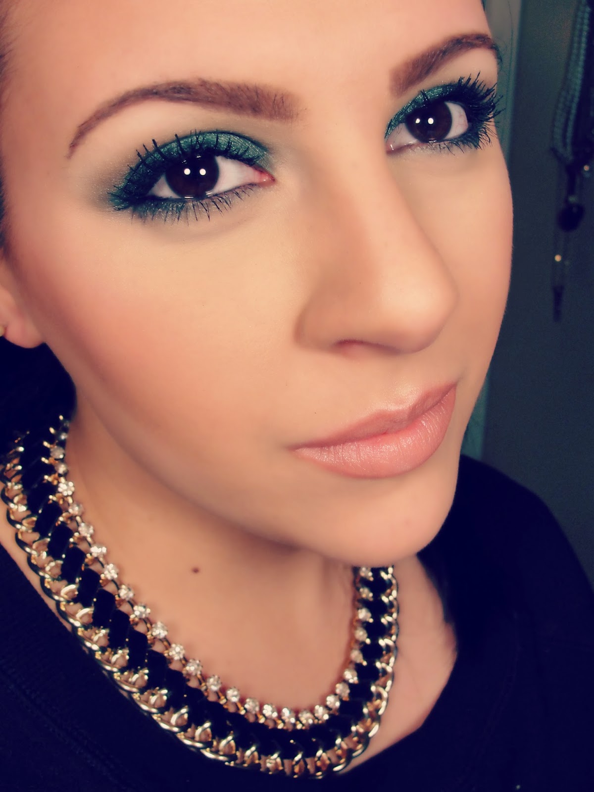 Beauty Guide 101: Emerald Jewels