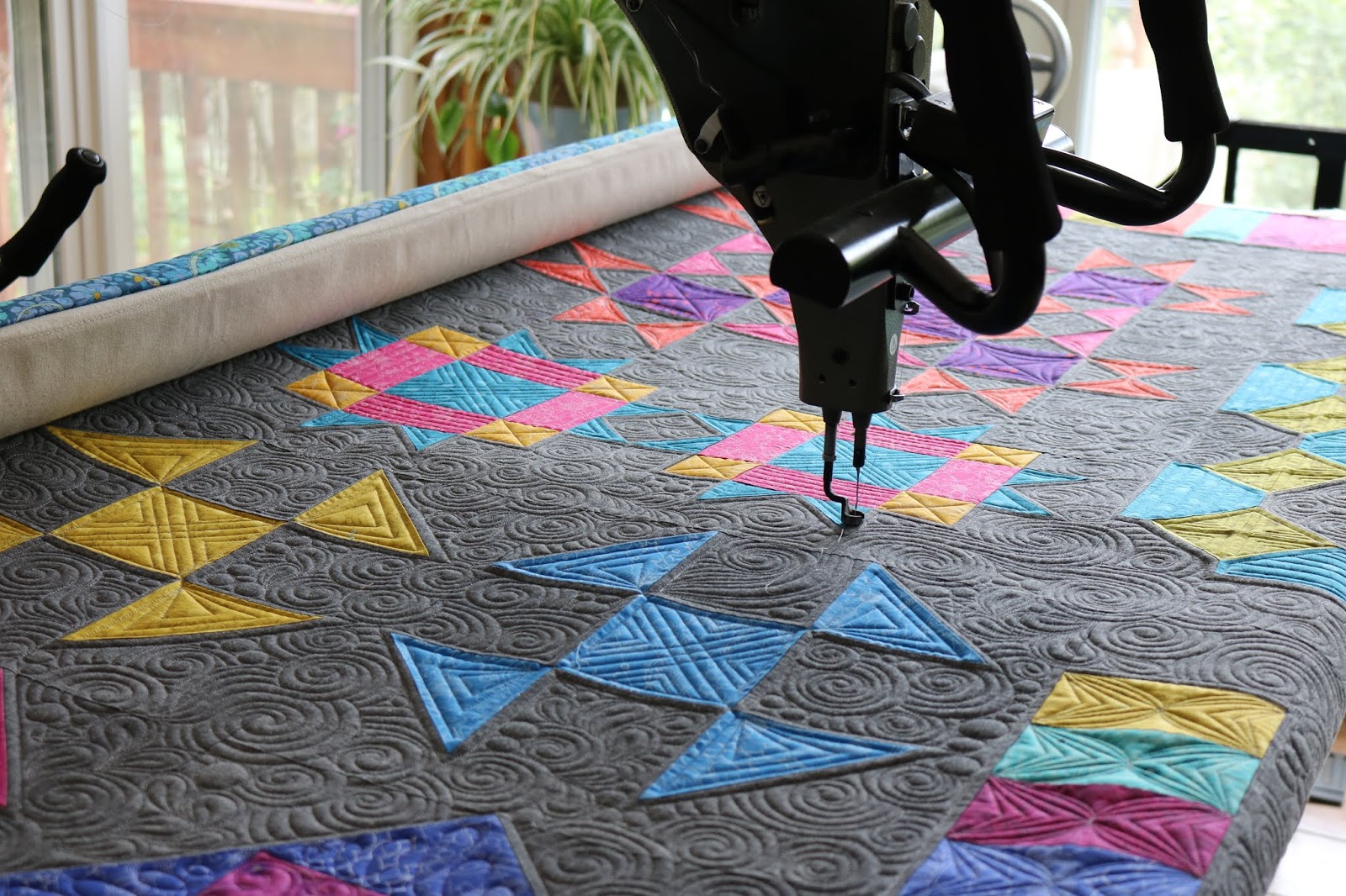 TIA CURTIS QUILTS: I'm Still here! Still quilting.