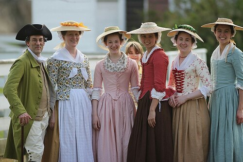 1000+ images about Colonial Clothes on Pinterest | Museums, Silk and Gowns