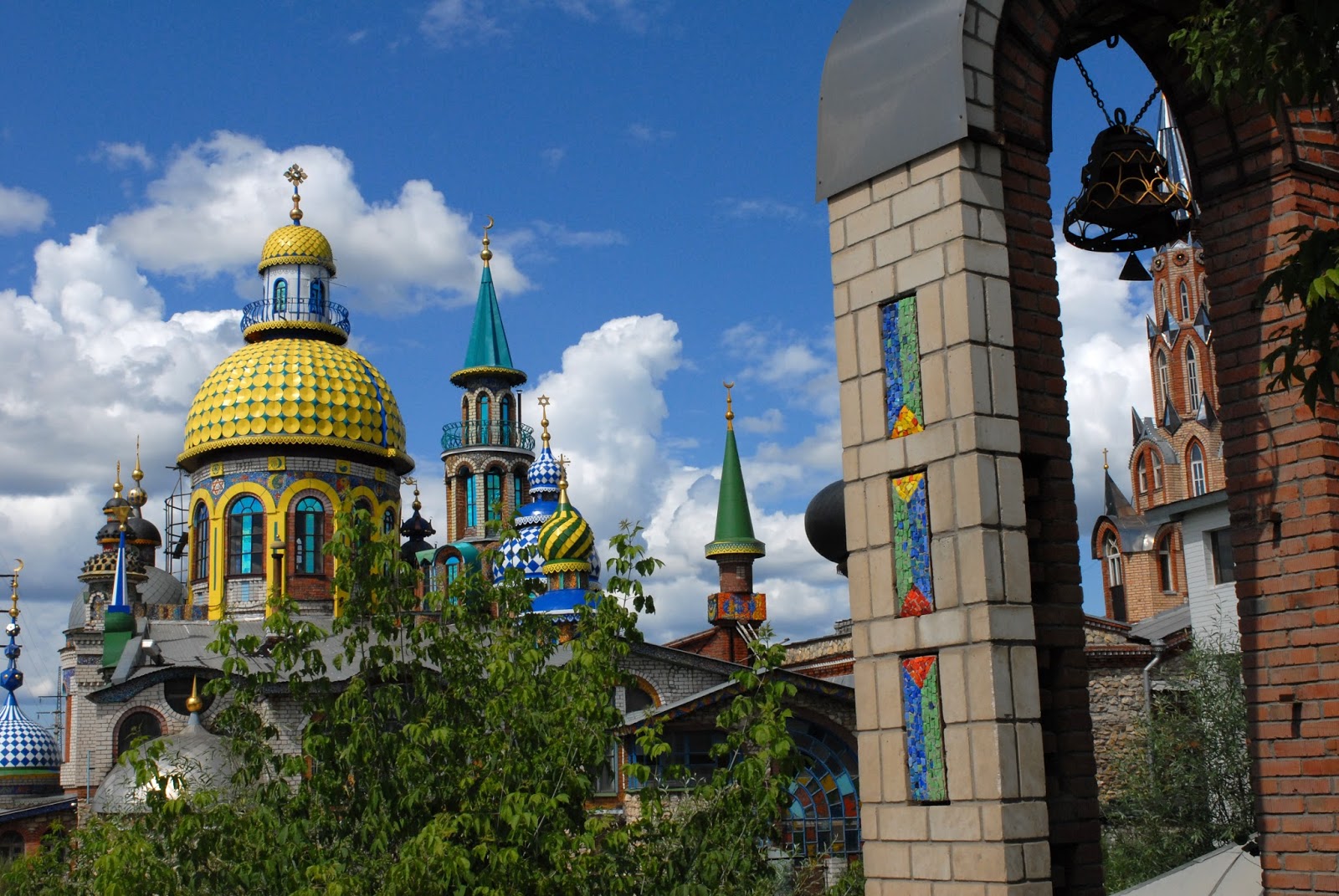 Une curiosité de qualité: Ildar Khanov et le Temple de toutes les Religions Une curiosité de qualité: Ildar Khanov et le Temple de toutes les Religions