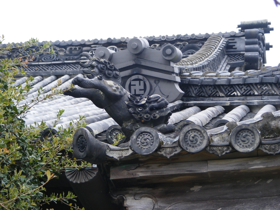 Gypsy Japan - ジプシー日本: Hiwasa, the Sun Line and the Bad Luck Temple