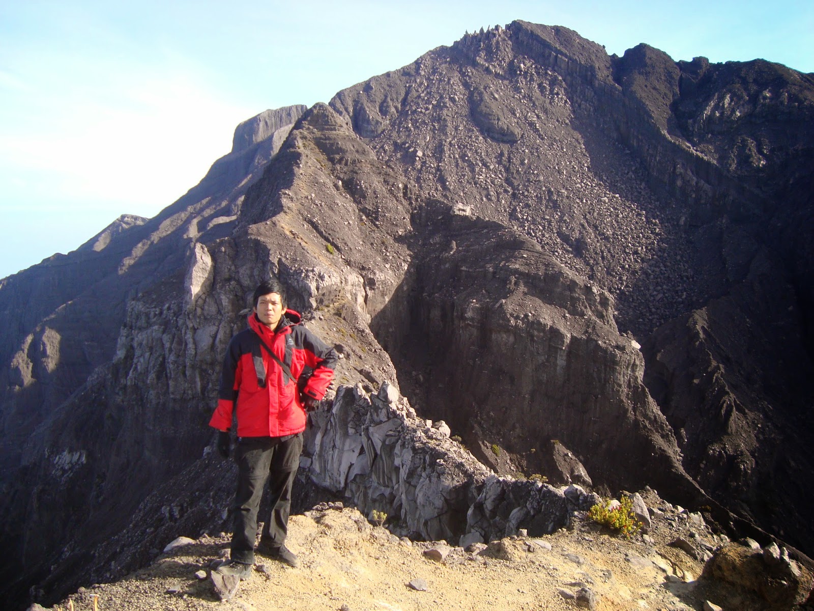 Open Trip Gunung Raung, Pendakian Gunung Raung via Kalibaru, Porter ...