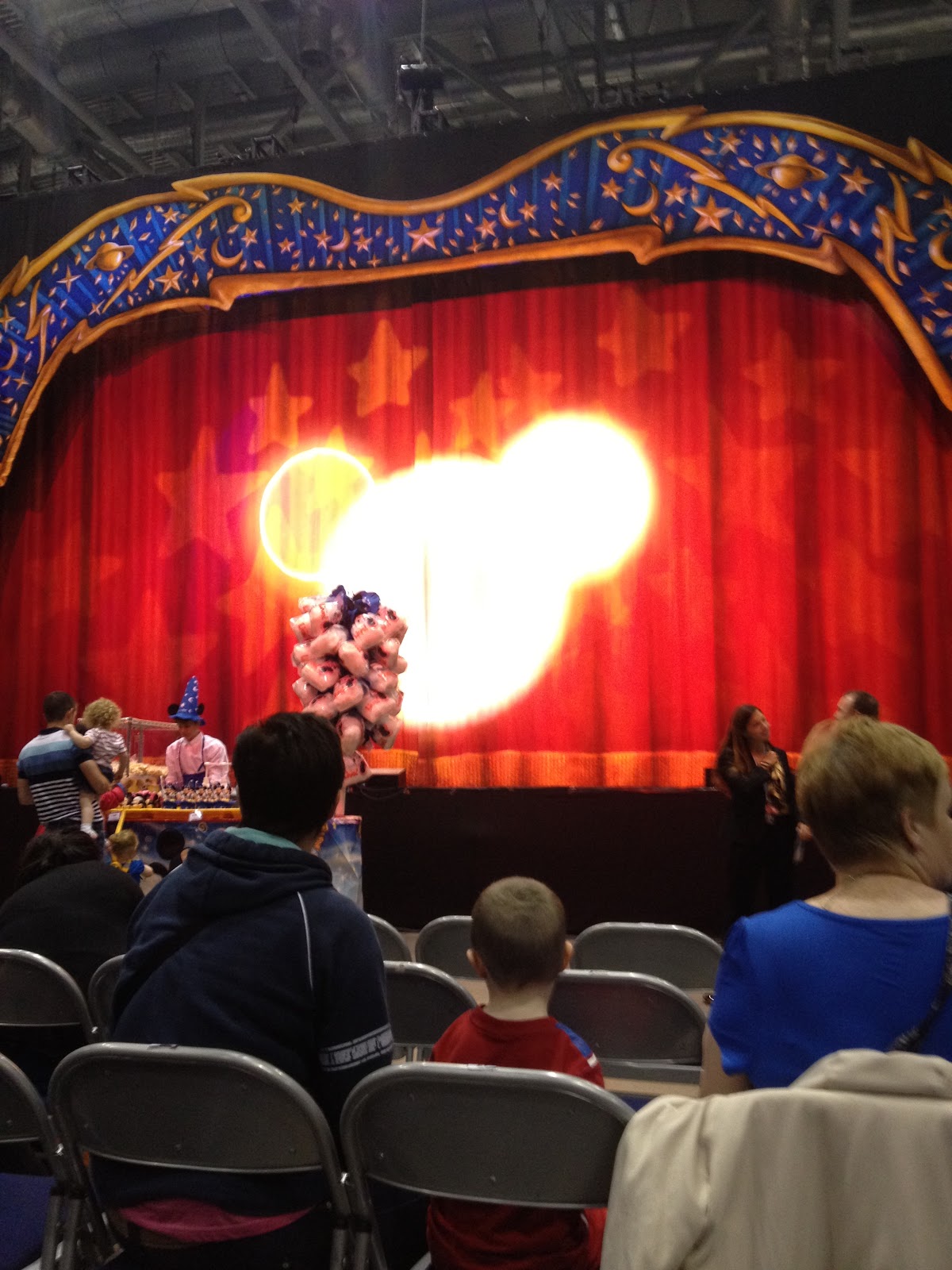 Transatlantic Blonde: Disney Live: Mickey's Magic Show