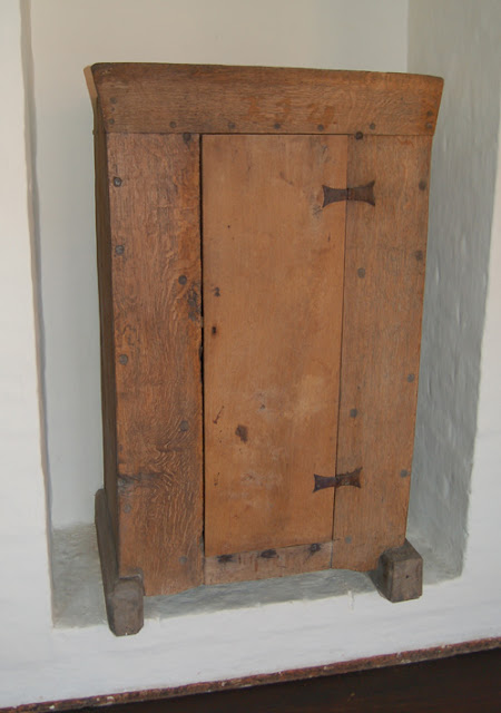 St. Thomas guild - medieval woodworking, furniture and other crafts ...