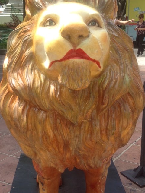 PICTURE FRIDAY: LIONS OF PONCE