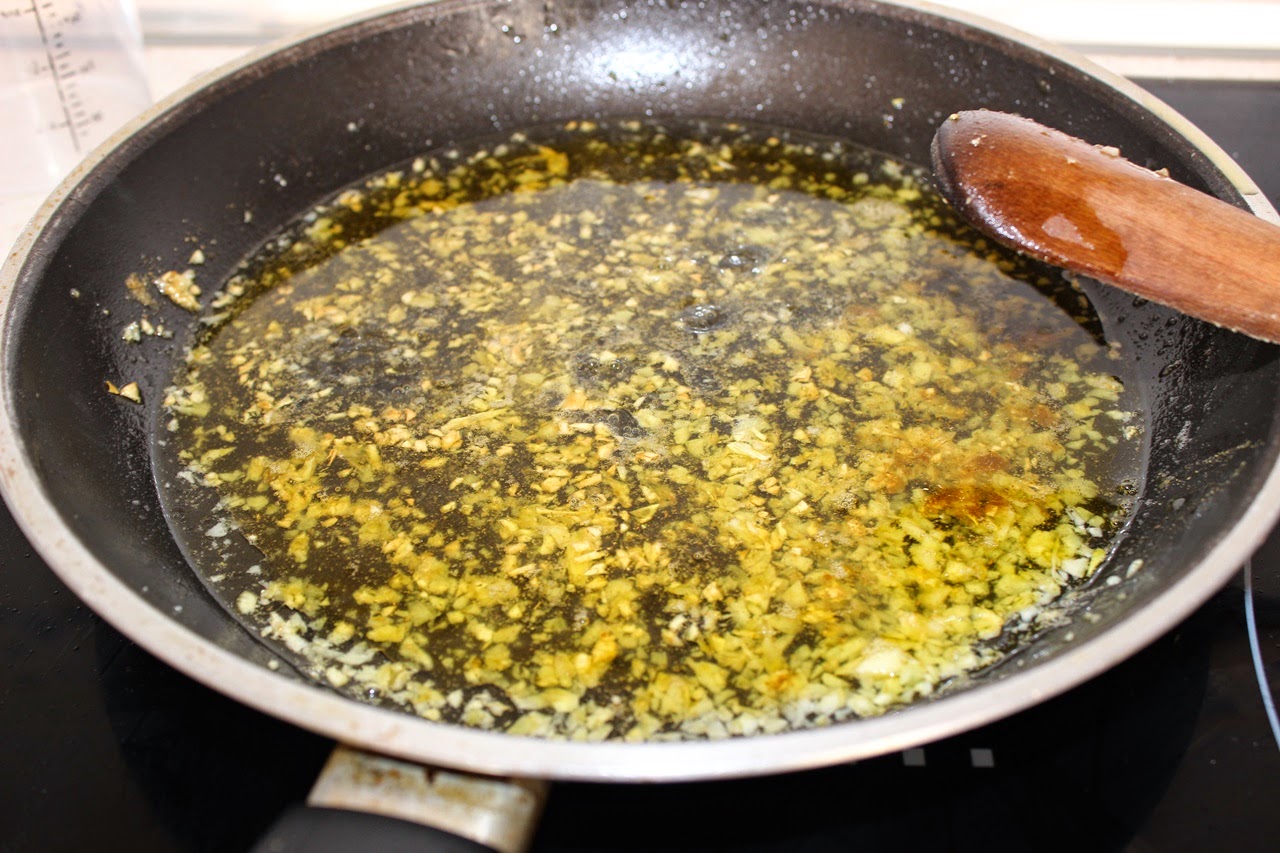 JULIA Y SUS RECETAS: Salmón al ajillo