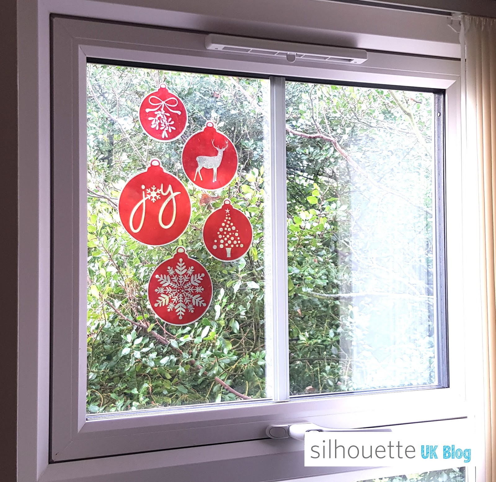 Silhouette UK: Christmas Bauble Window Decorations