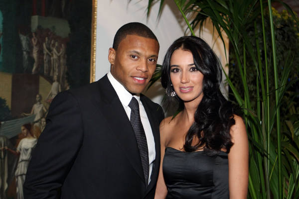 pictures ny: Ronaldinho Football Star With Girlfriend Images 2011