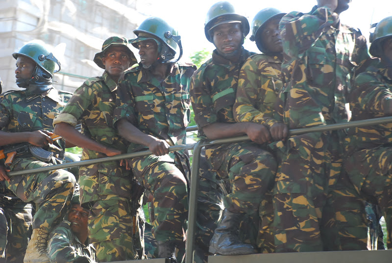 PICHA ZA JWTZ NA JESHI LA POLISI WALIVYOZUIA MAANDAMANO JANA KARIAKOO ...