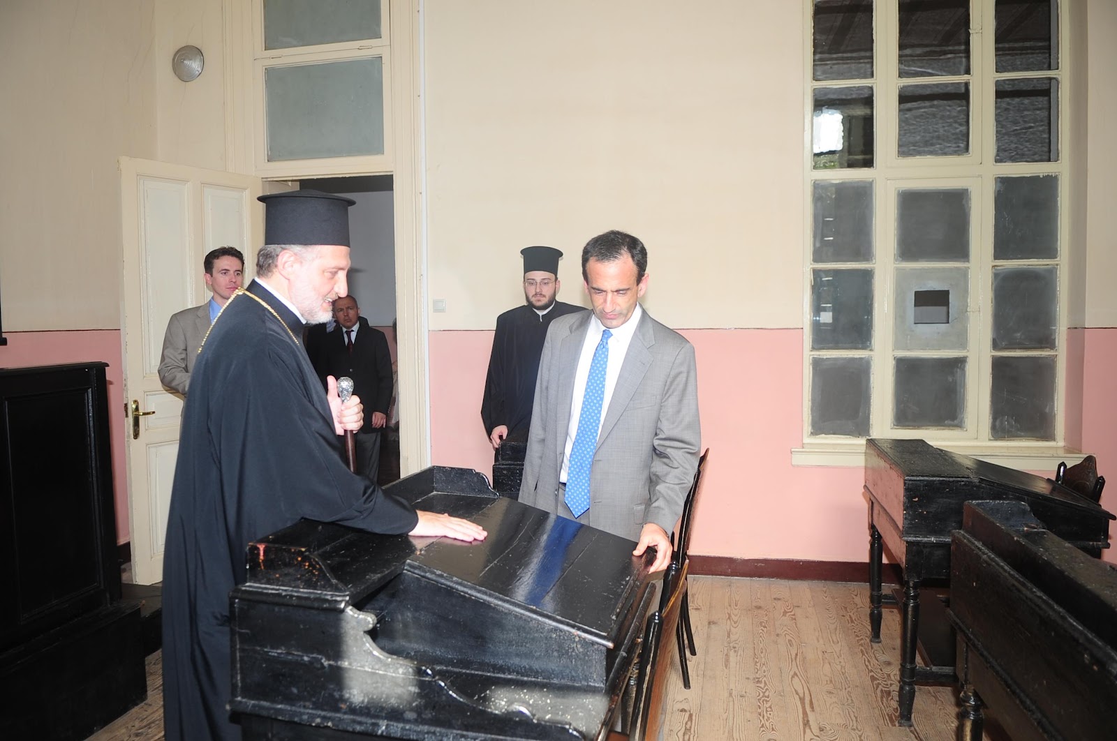 ΦΩΣ ΦΑΝΑΡΙΟΥ: ΣΤΗΝ ΘΕΟΛΟΓΙΚΗ ΣΧΟΛΗ ΤΗΣ ΧΑΛΚΗΣ Ο ΒΟΗΘΟΣ ΥΠ. ΕΞΩΤΕΡΙΚΩΝ ...