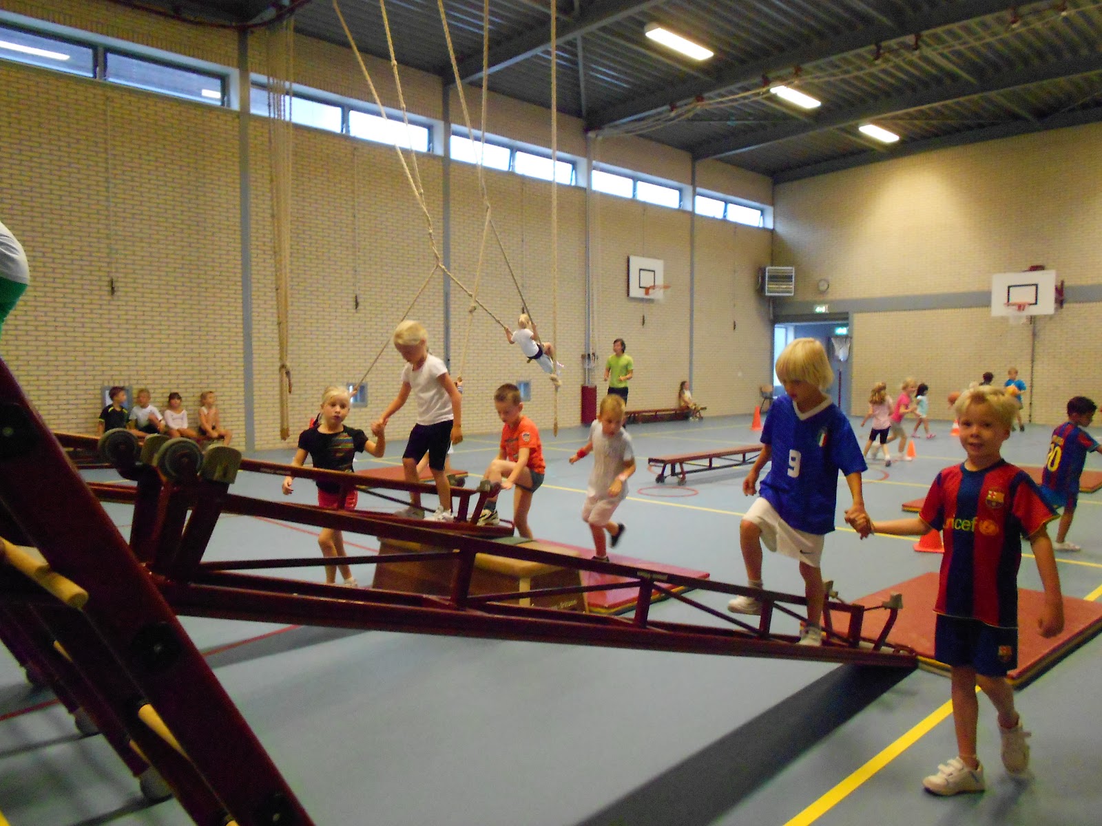 De Bongerd, groep 3C: De eerste gymles van groep 3c.