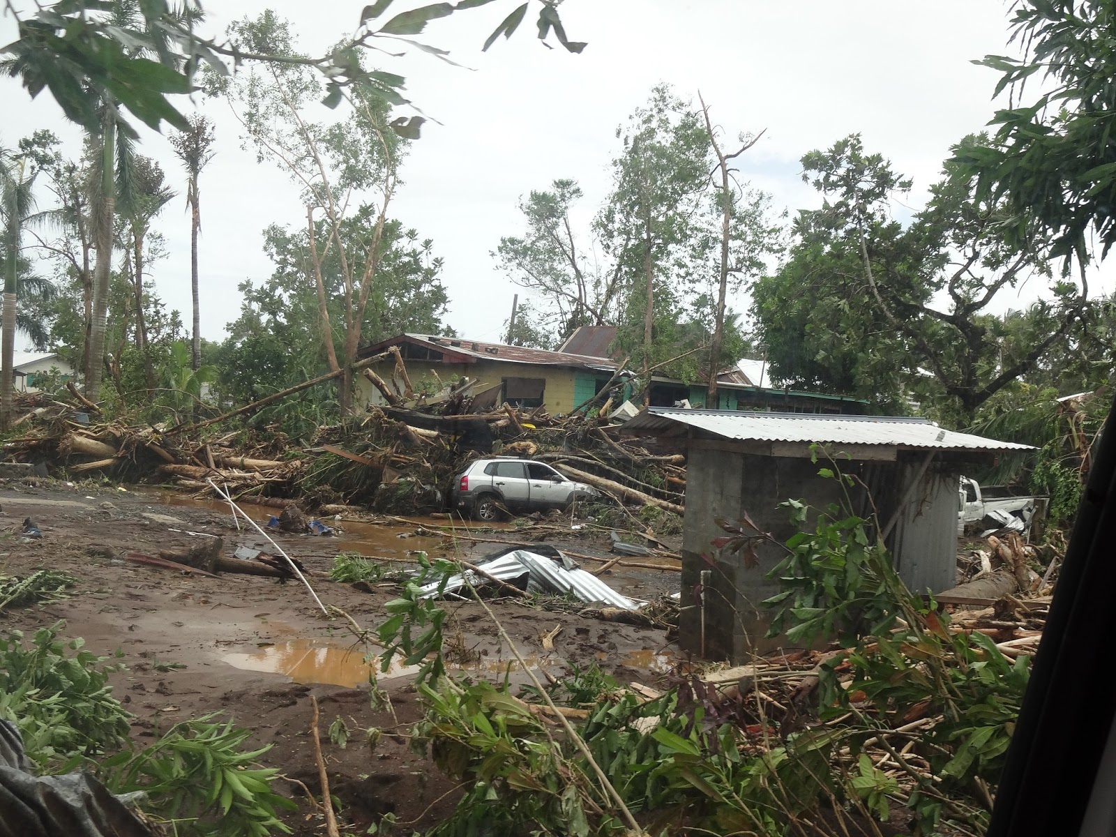 Sat Nam Samoa: Cyclone Evan updates (more photos)