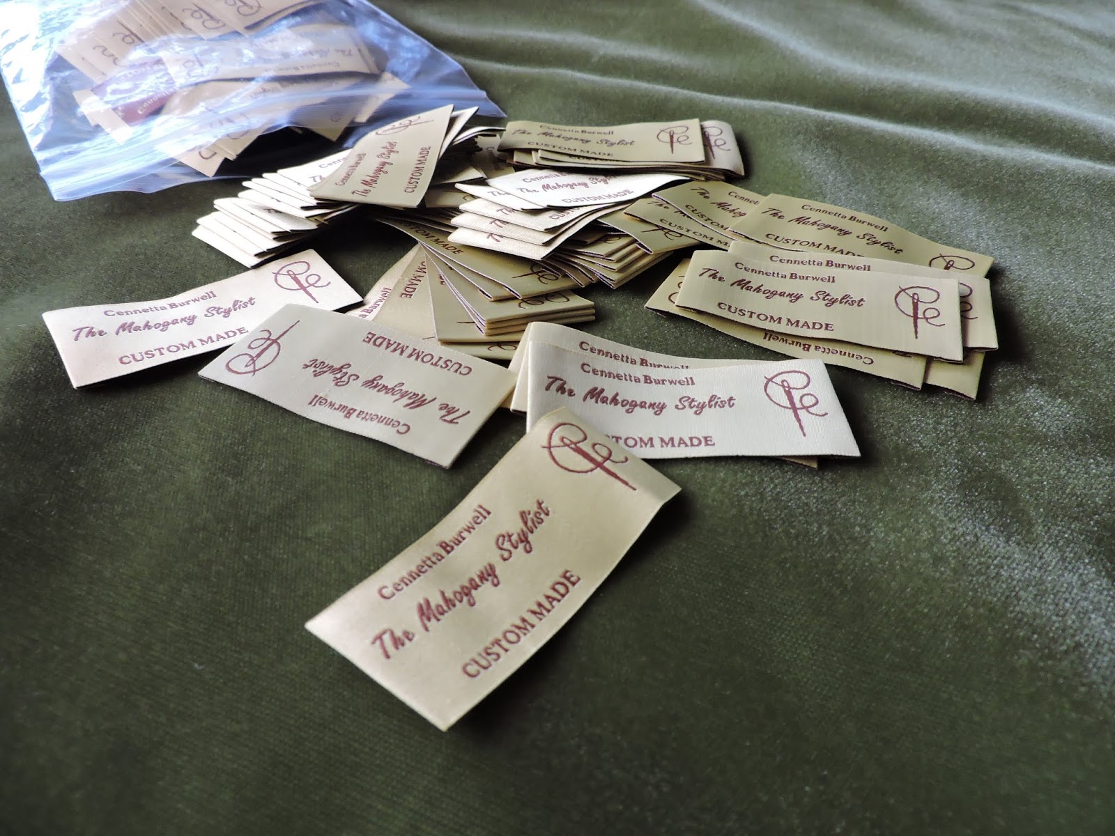 The Mahogany Stylist: Custom Clothing Labels - Dutch Label Shop