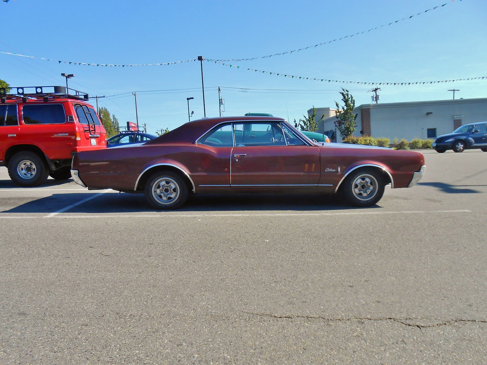 Seattle's Parked Cars: 1967 Oldsmobile Cutlass