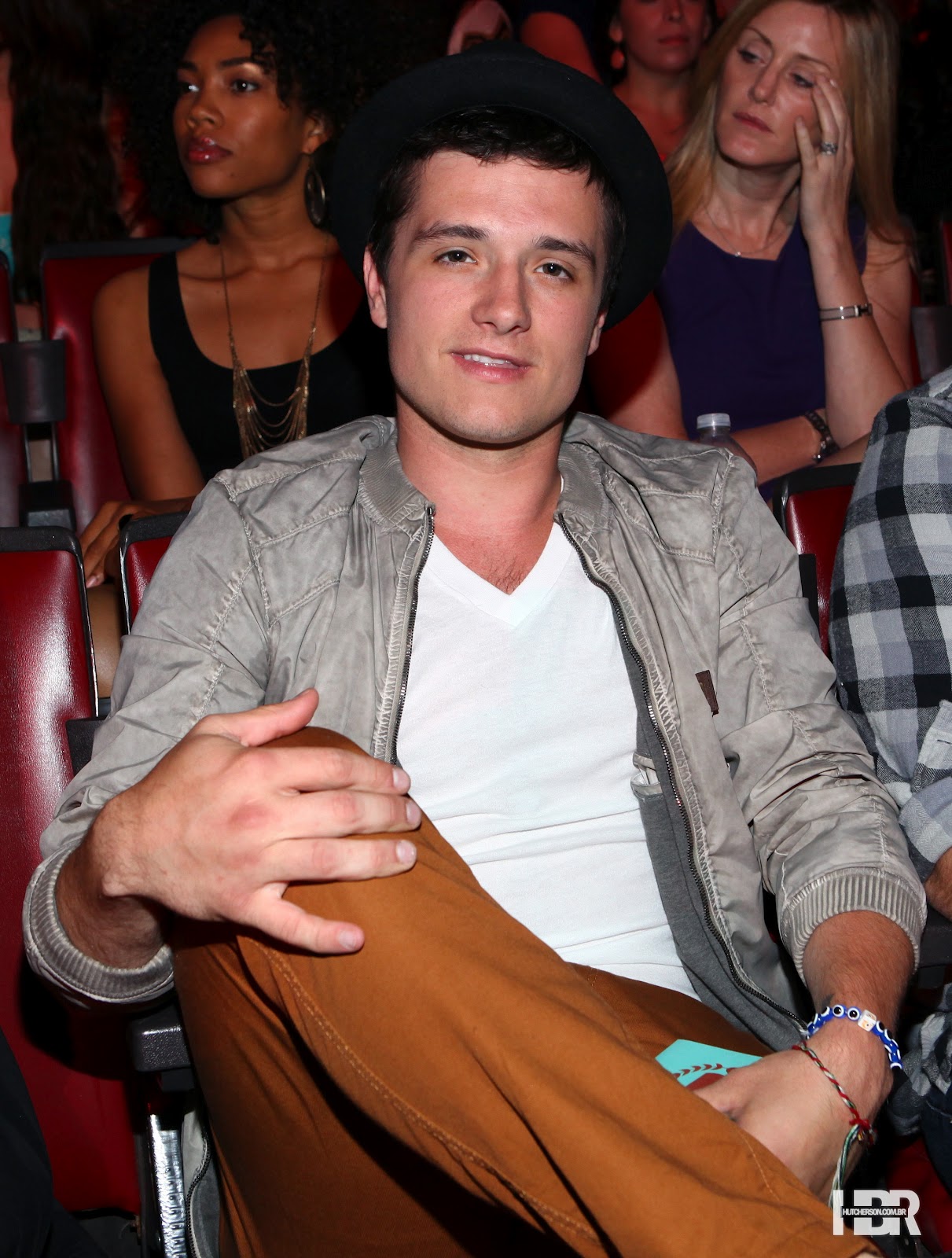 Nuevas fotos de Josh Hutcherson en el backstage de los MTV Movie Awards ...