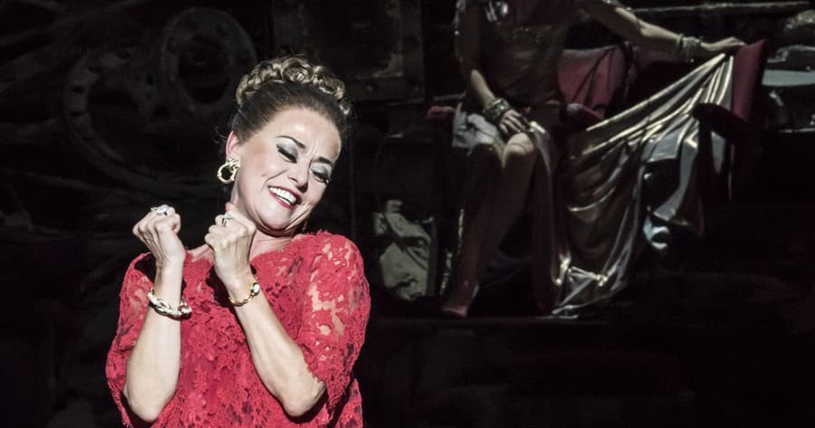 Coronation Street Blog: Another Olivier Nomination For Sharon Gaskell