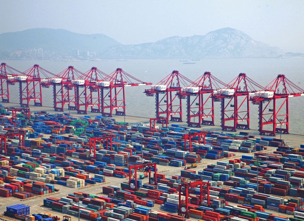 Sea Ports of world: World busiest cargo Sea Port (Port of Shanghai, China.)