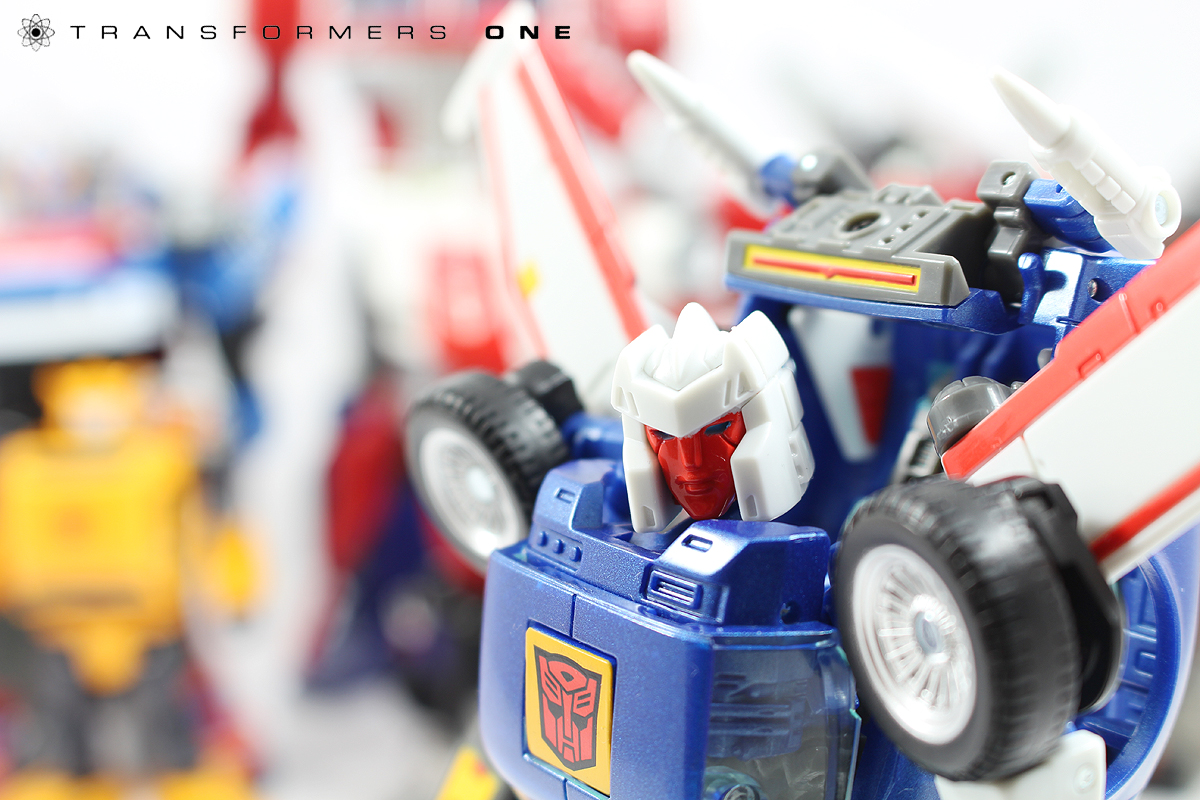 Transformers Square One: Masterpiece Tracks Prototype - Toy Face?