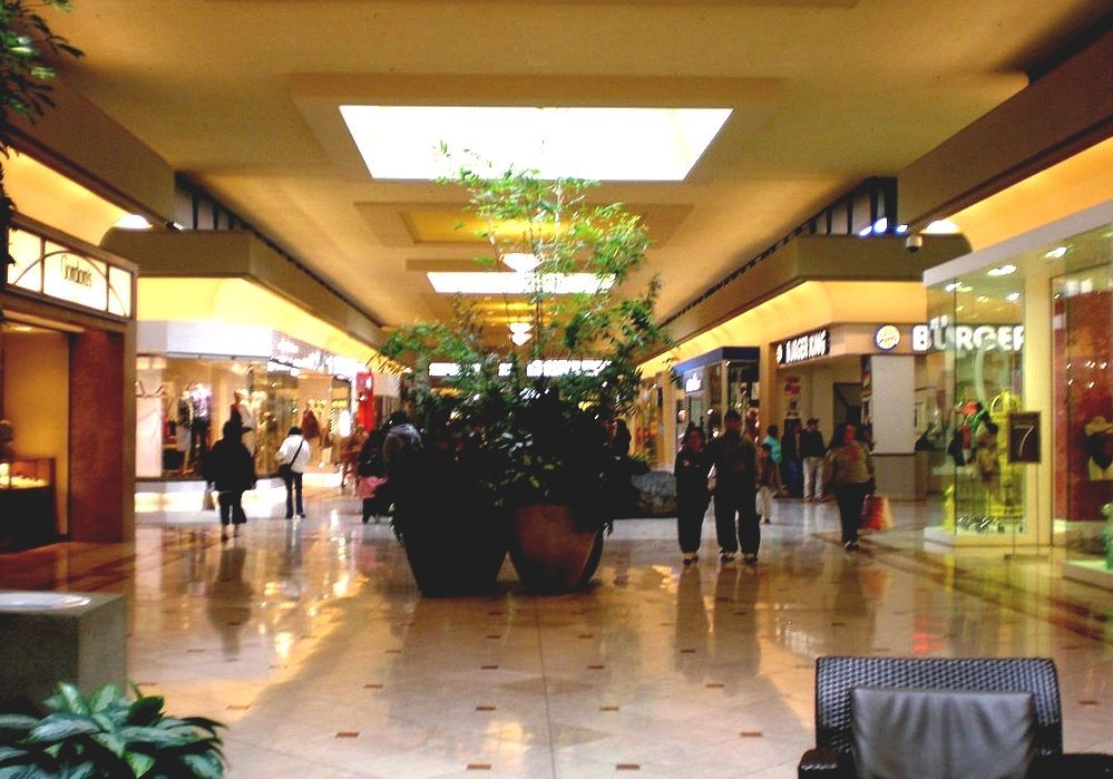 Serramonte Center - Serramonte Mall Food Court