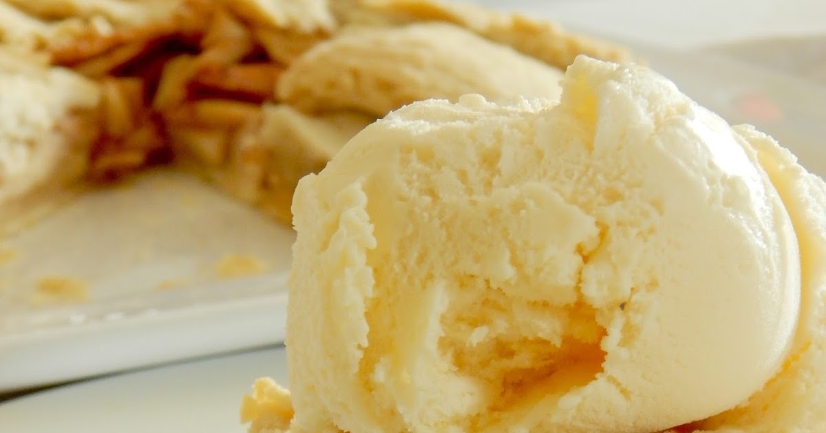 Rustic Flat Bottom Apple Pie | Ally's Sweet & Savory Eats