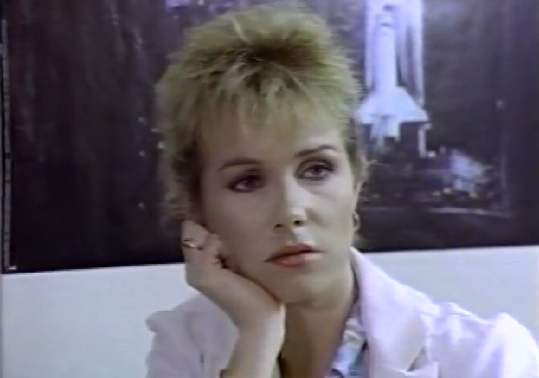 The Bloody Pit of Horror: Double Heat (1986)