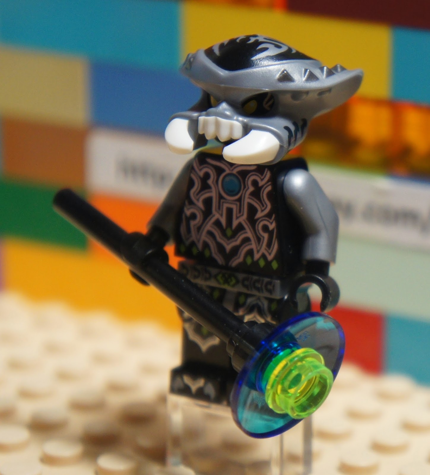 LEGO LOC070 SCOLDER Minifigure Scorpion Tribe Legends of Chima + Weapon ...