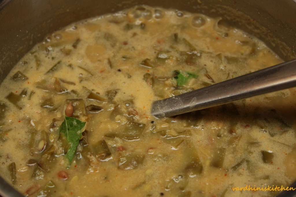 Cooks Joy - Avarakai (Broadbeans) Kootu