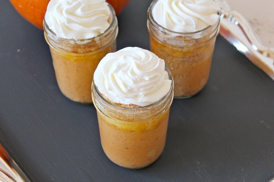 SPCookieQueen: Boring Pumpkin Pie? Try "Pumpkin Pie & Crumb Cake in a Jar"