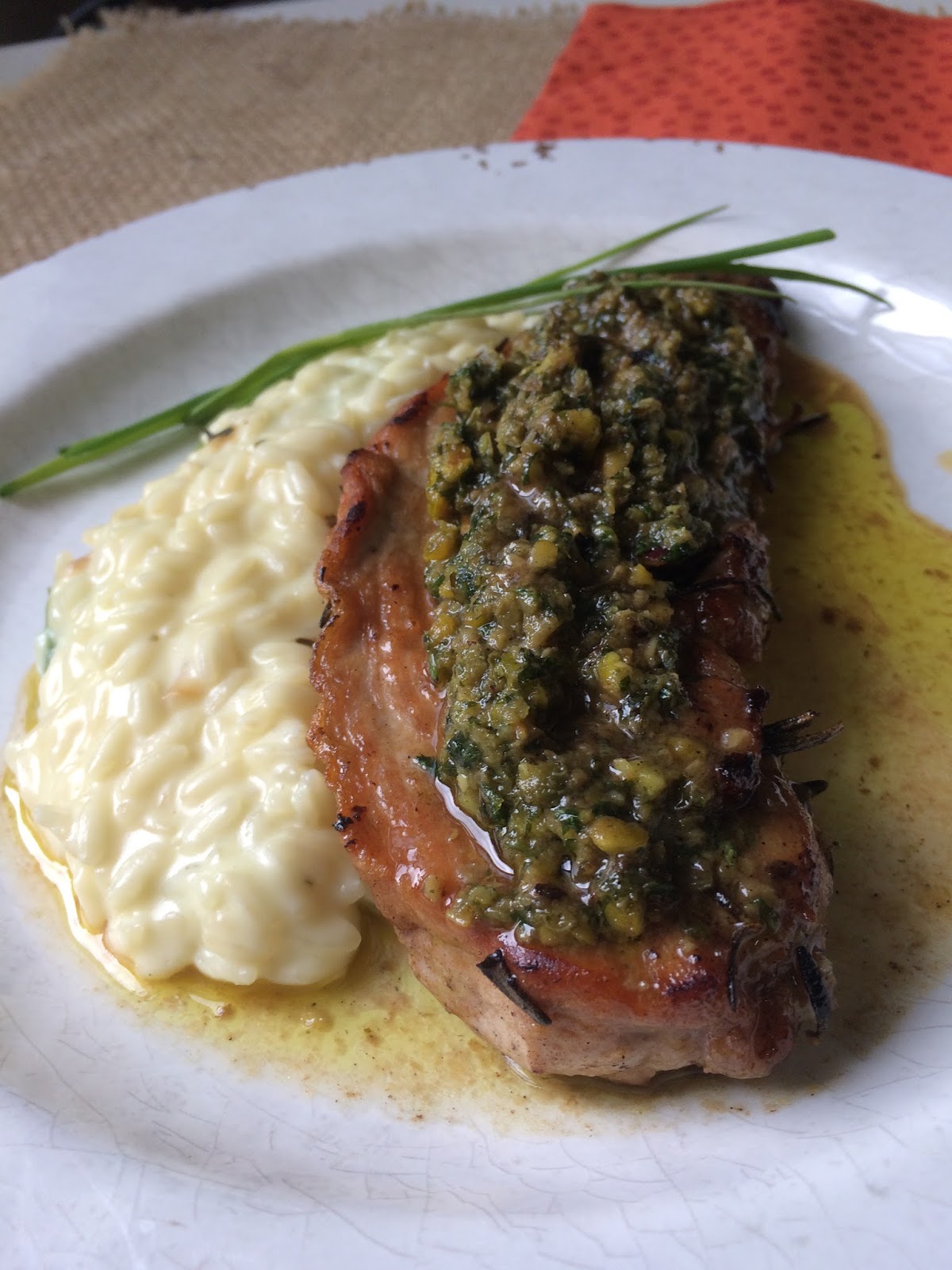 Comidas & Rumos: FILÉ DE PORCO COM TAPENADE DE PISTACHIO E RISOTO DE ...