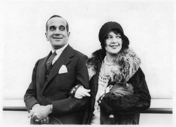 A TRIP DOWN MEMORY LANE: PHOTOS OF THE DAY: AL JOLSON AND RUBY KEELER
