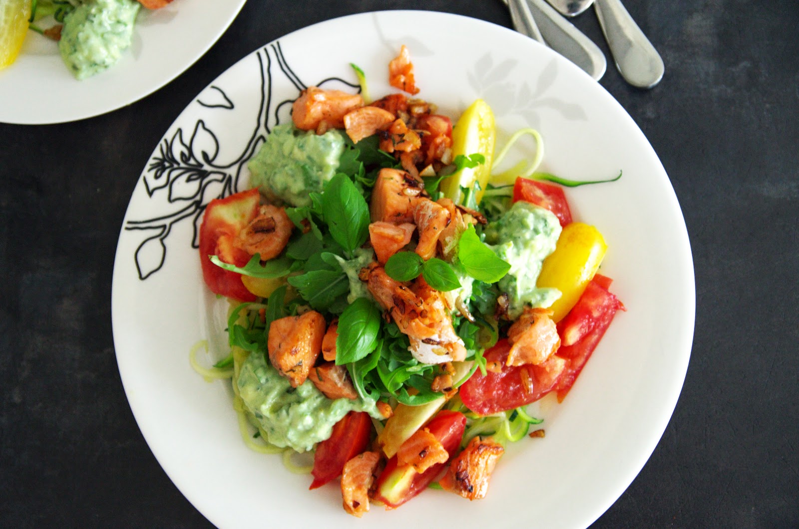 TOIT & PILT: Suvikõrvitsa spagetid forellifilee ja avokaado-jogurti ...