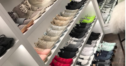 Welcome To Debola's Blog: Kris Jenner Shows Off Her 'Outrageous ...