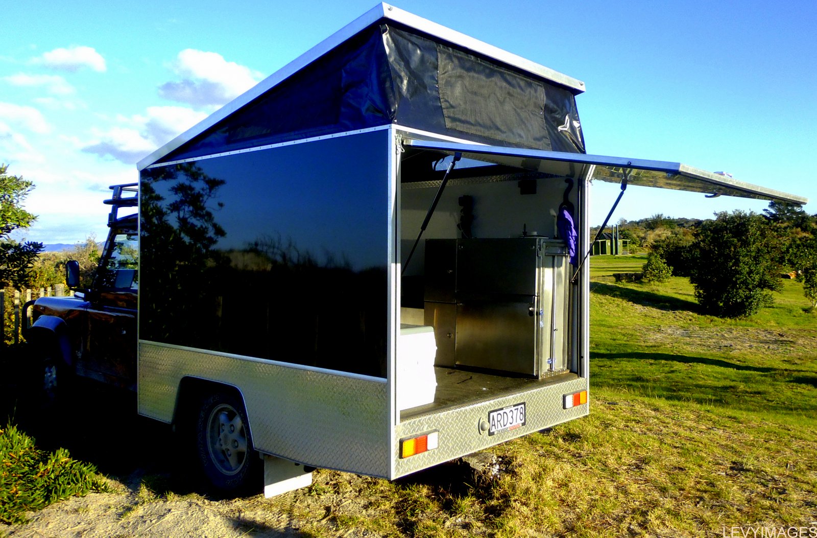 The Flying Tortoise: A Very Tiny, Very Hi Tech, Go Anywhere Minimalist ...