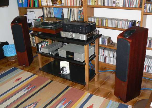 Un must per l'arredamento della casa: un impianto hi-fi ...