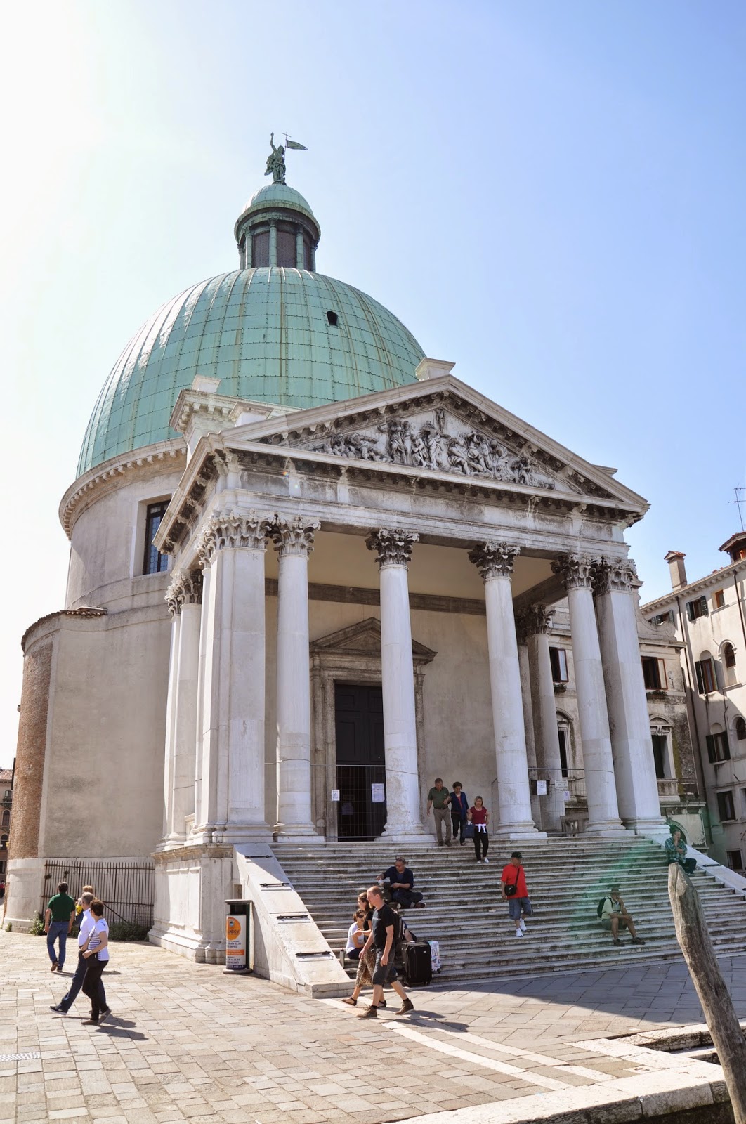 Orbis Catholicus Secundus: FSSP in Venice: Parish of Sts. Simon and Jude
