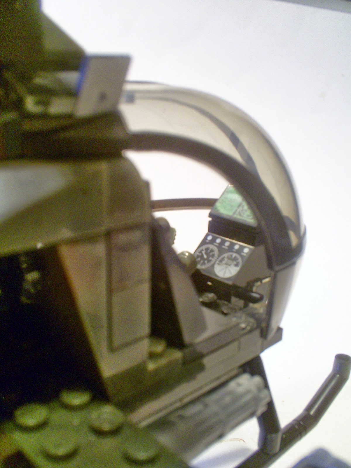 That Figures: REVIEW: Mega Bloks Call of Duty Chopper Strike