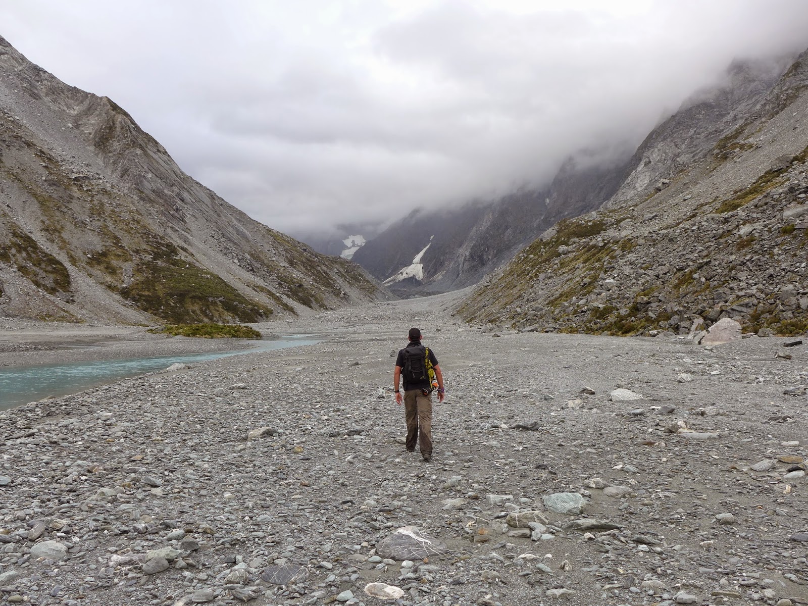 Wazza's Wanderers : Whymper Hut, Whataroa Valley.