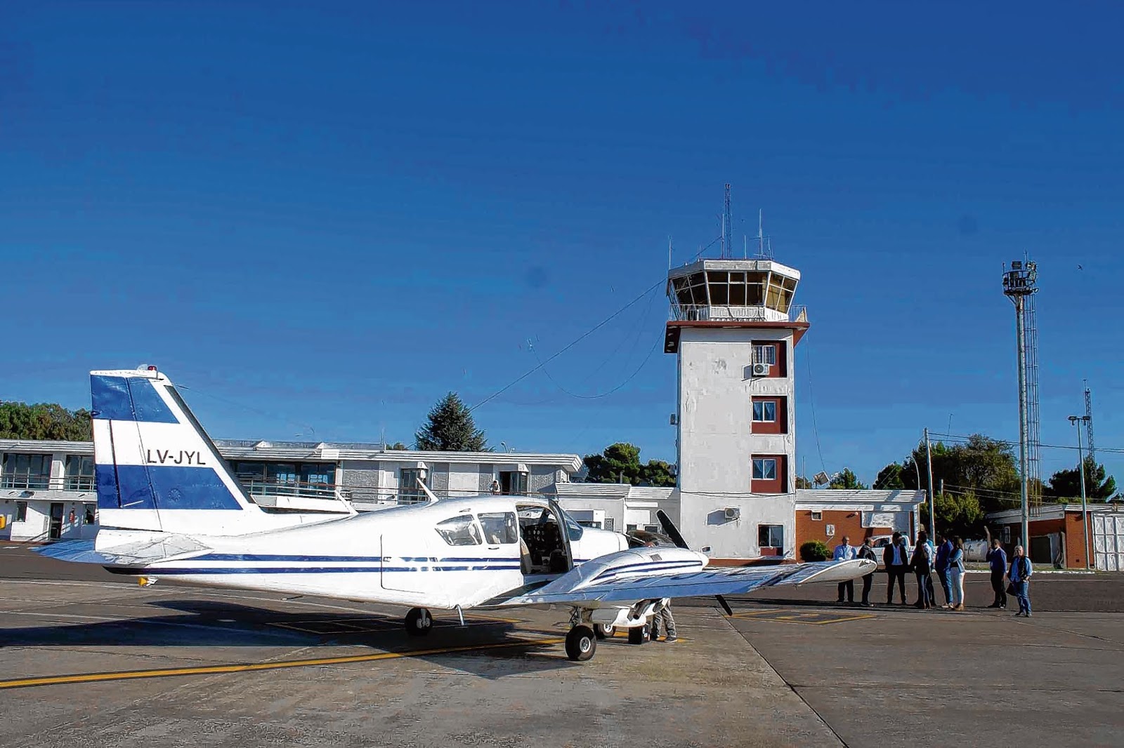 Historias Individuales: LV-JYL, Piper PA-23-250 Aztec c/n 27-4723