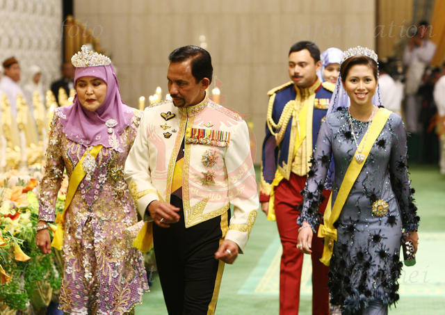 Little Cottage of Dreams: THE STORY OF AZRINAZ