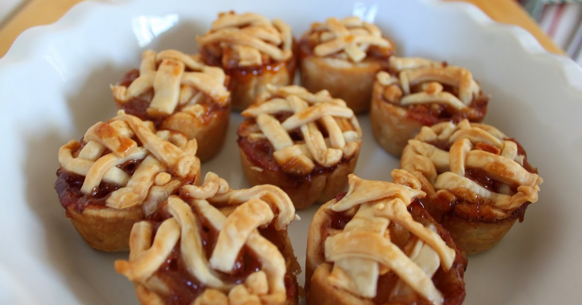 The Finer Things: Mini Apple Pie Factory