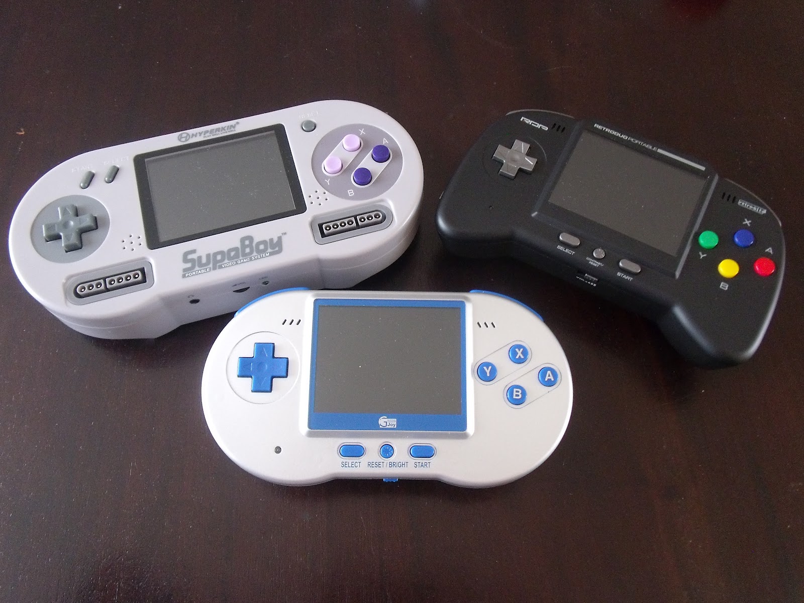 Trucs, bidouilles, machins: Comparatif - Reviews des consoles portables ...