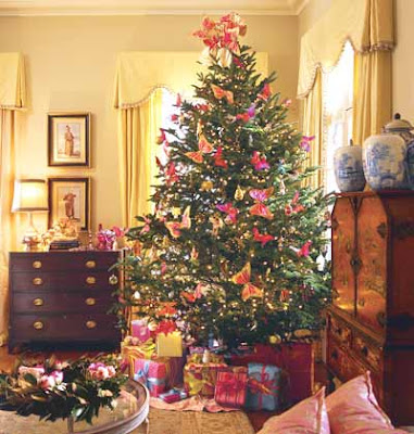 All in the Detail: making it through the holidays - decorating the tree