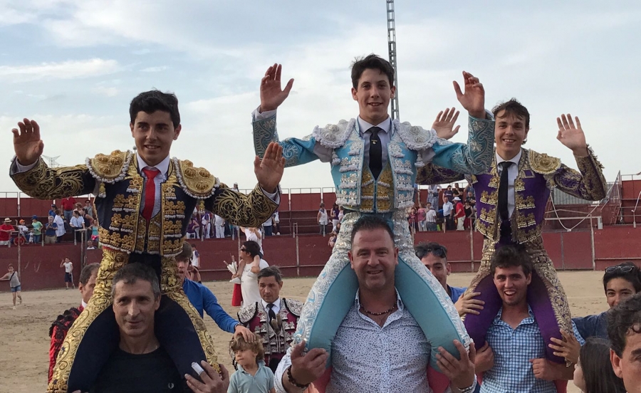 Lascosasdeltoro: Triunfo de la terna en el Molar. II Certamen Taurino ...