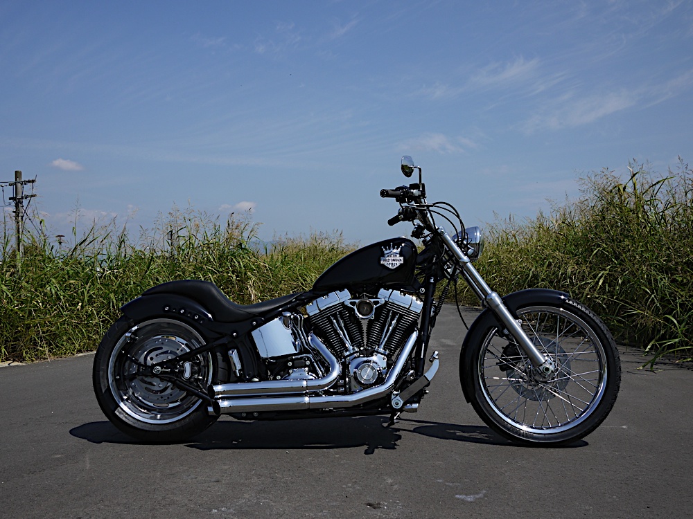 DecontCustoms: Custom Build Bikes